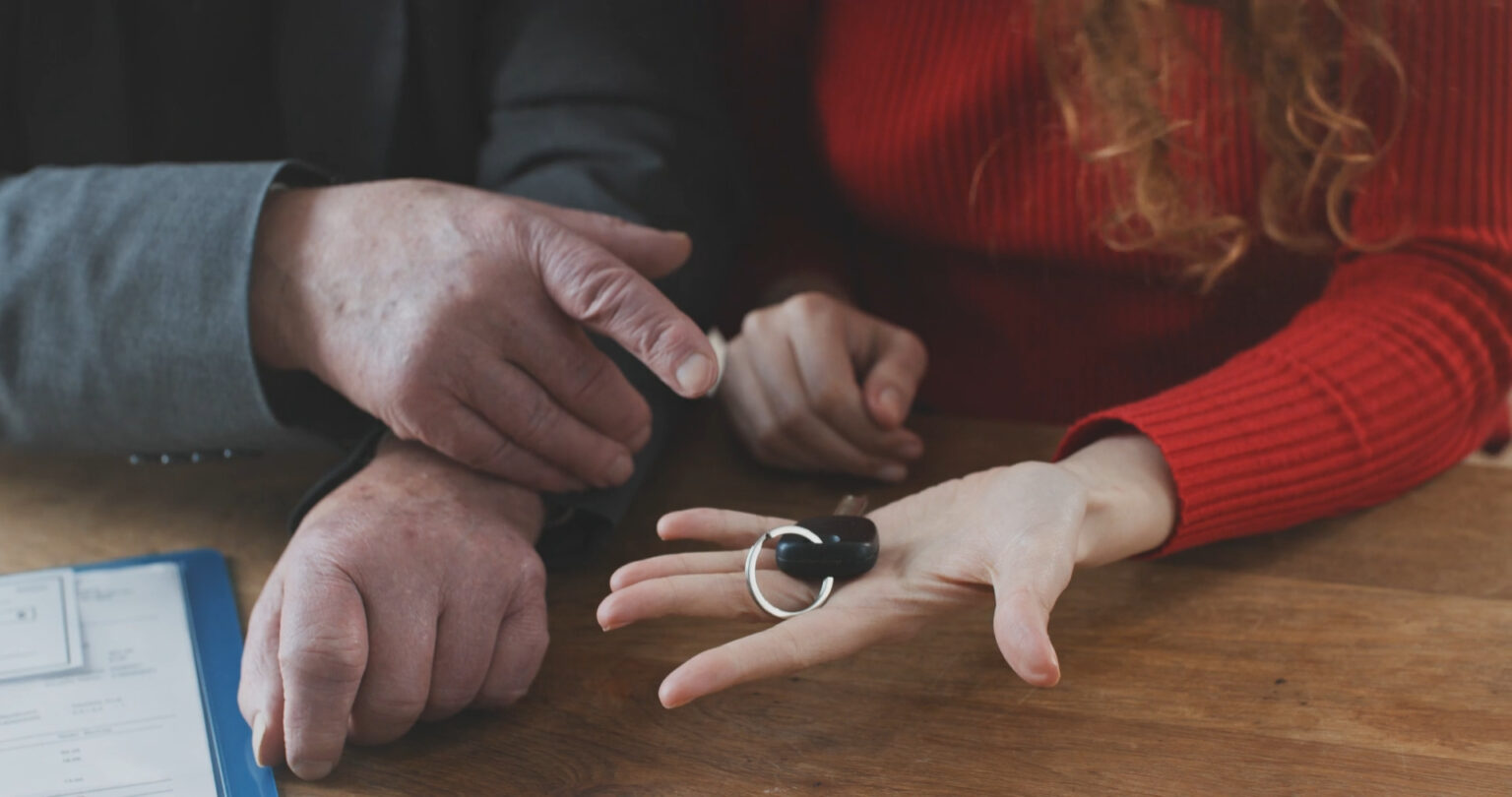 Kupovina auta na lizing - Saveti, finansijski aspekti i ušteda